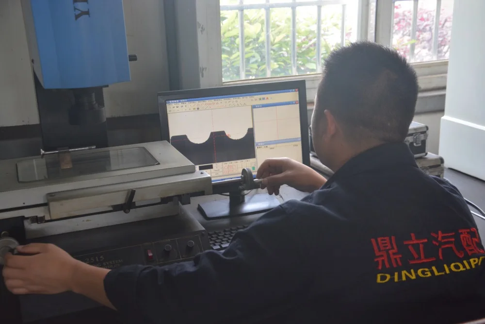 Engine Valve Parts for K4M K4J OEM 7701471379 7701471378