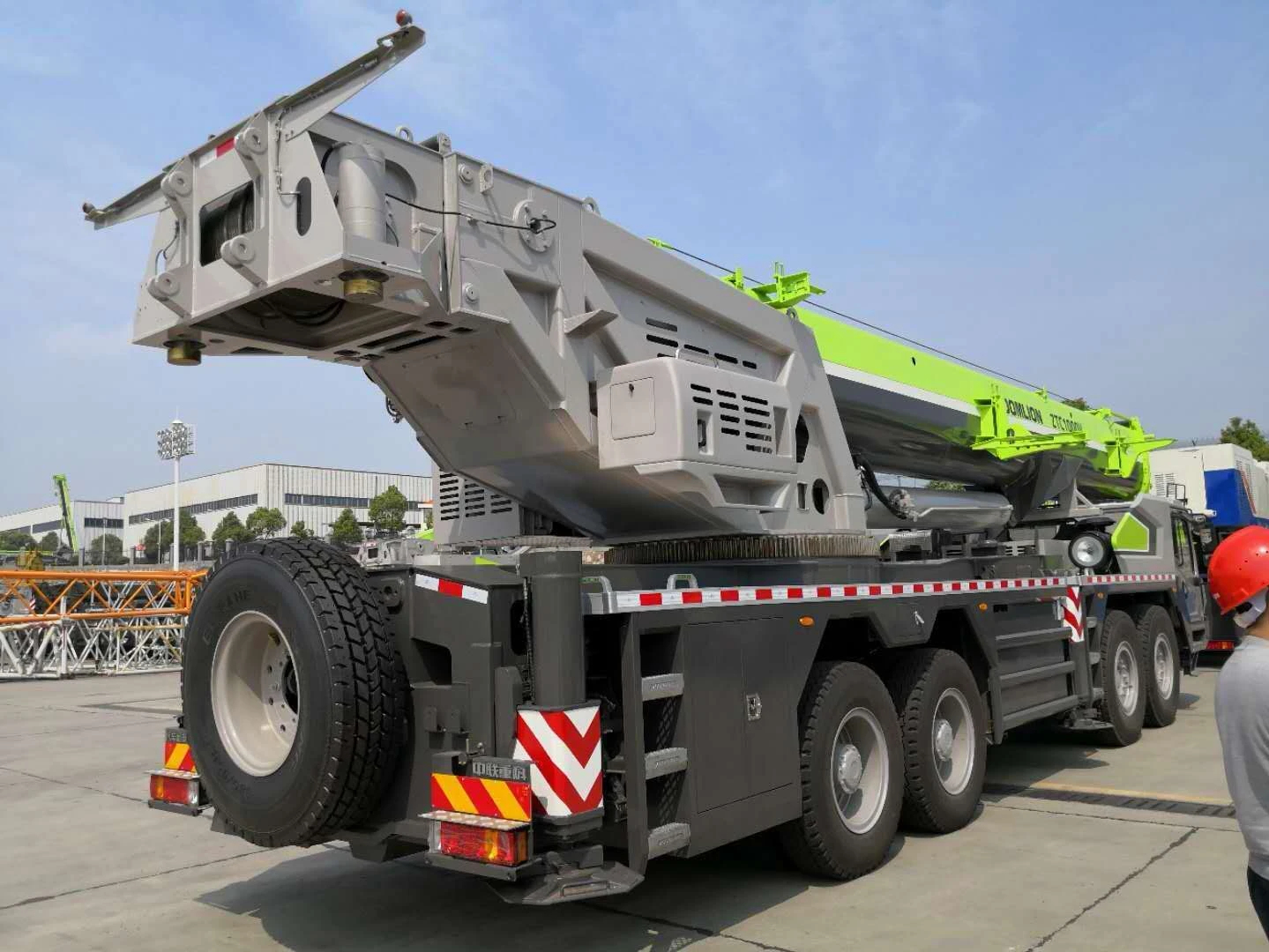 New Heavy Duty Mobile Crane 100Ton Crane Truck ZTC1000V Truck Lifting ...