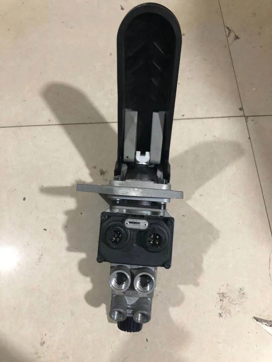 Original Wabco 4800021230 4800021220 Ebs Brake Signal Transmitter Kamaz ...