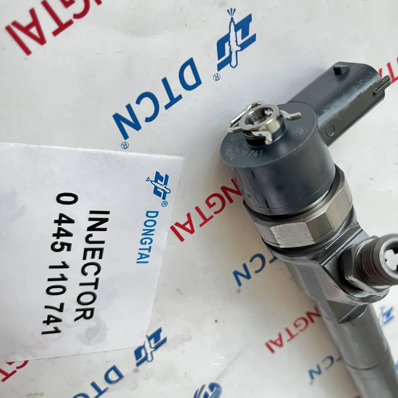 共轨喷油器0 445 110 741，0445110741适用于云内/新辰dk4c，欧4发动机 - Buy 共轨喷油器,0 445 110 ...