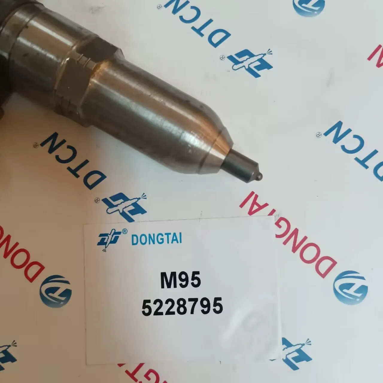 Original Detroit Diesel Fuel Injector M95 5228795 for Diesel Engine