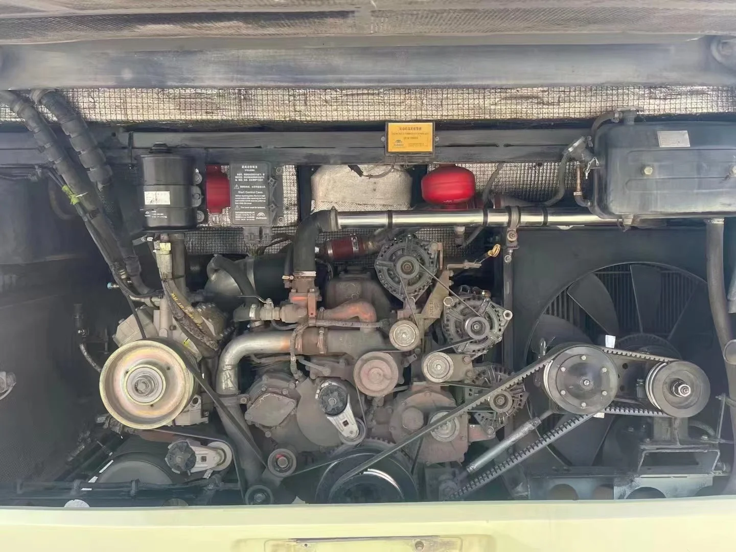 Second-hand Yutong Bus 2014 Yuchai Engine Six-cylinder 47-seater China ...