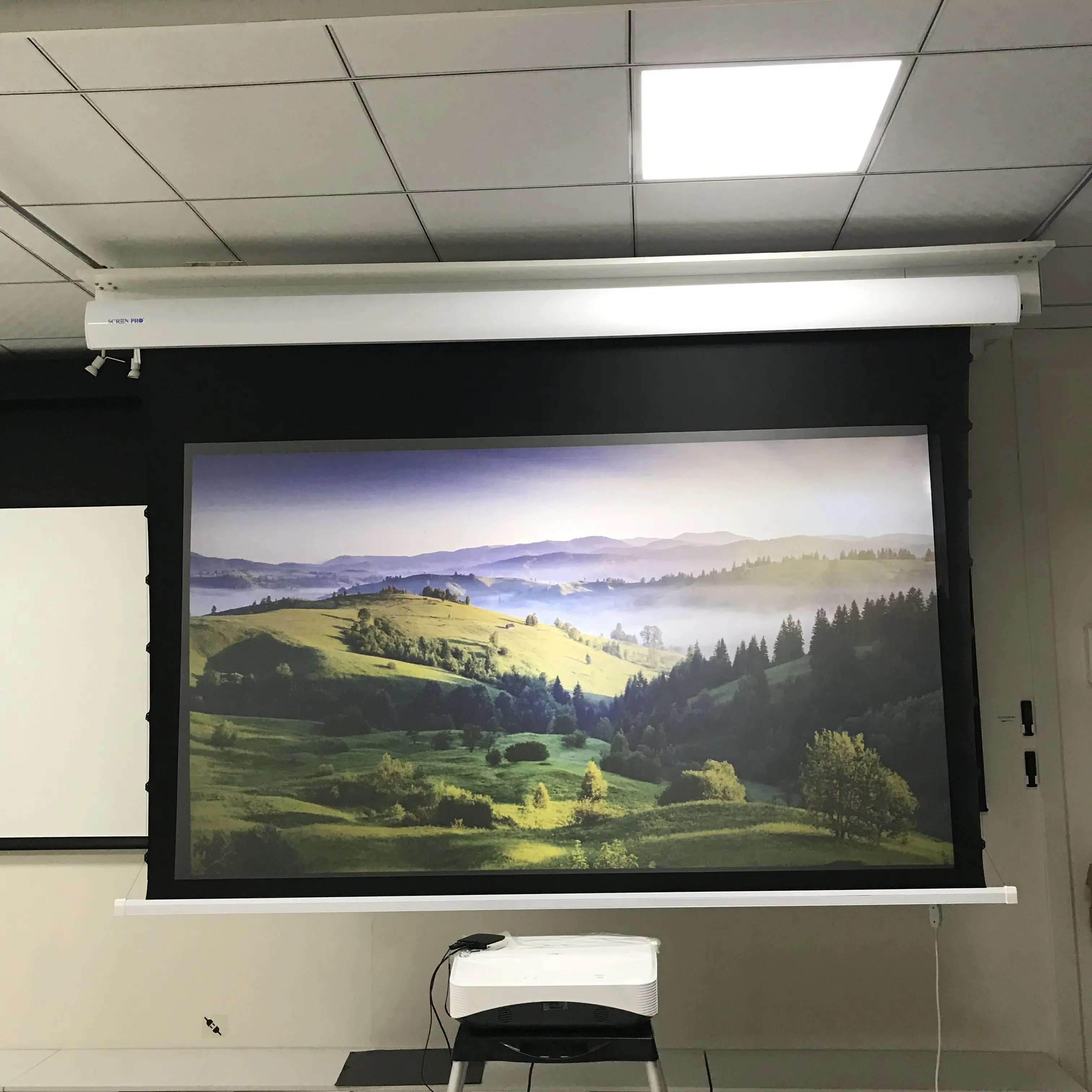 Screenpro Ultra Thin 120" Fixed Frame T Prism Projector Screen Alr ...