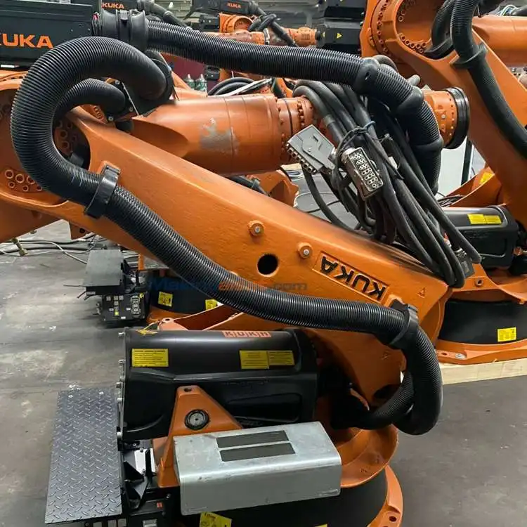 Industrial Robot Arm 6 Axis Kuka KR 70 R2100-2 With CNGBS Robot Dress ...