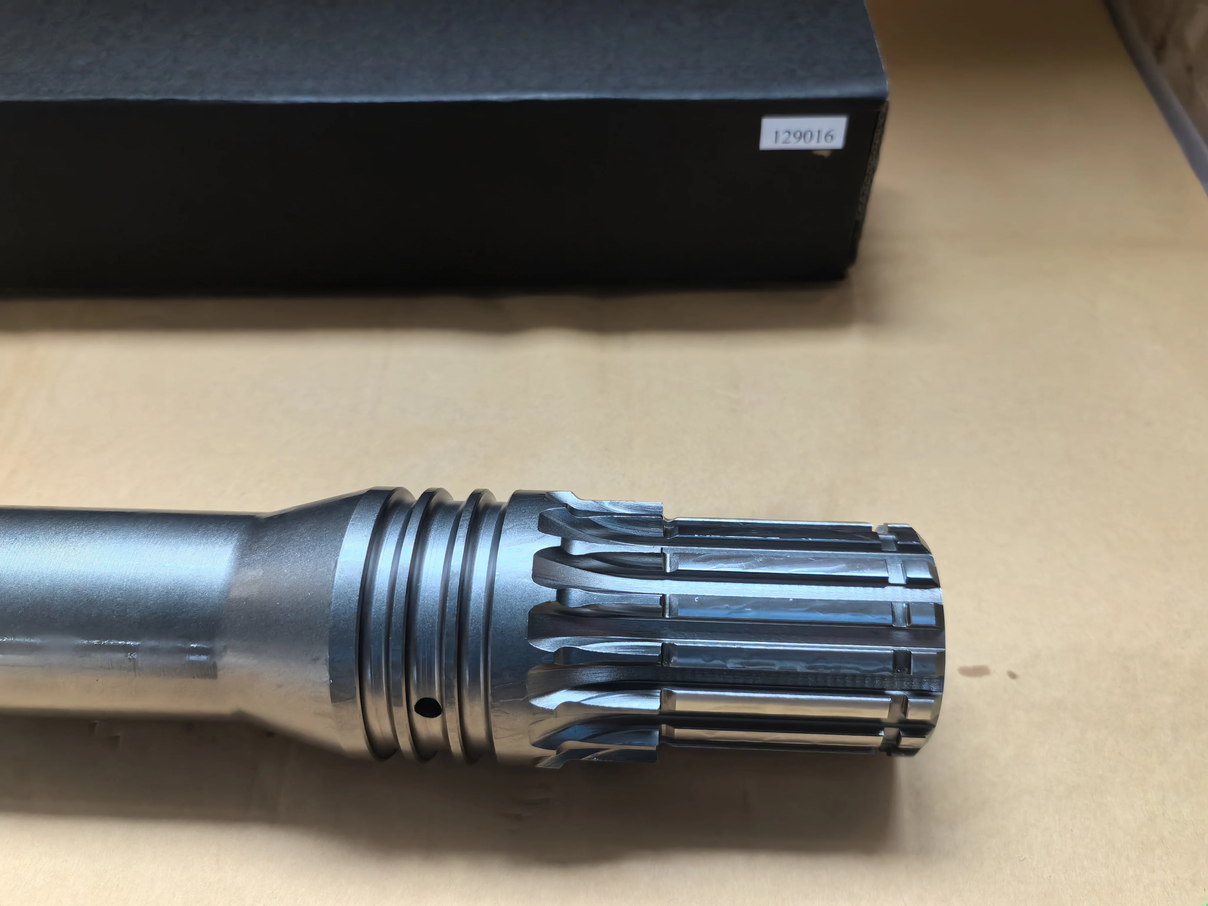 Eaton Output Shaft 129016 for Peterbilt, Kenworth, & Freightliner