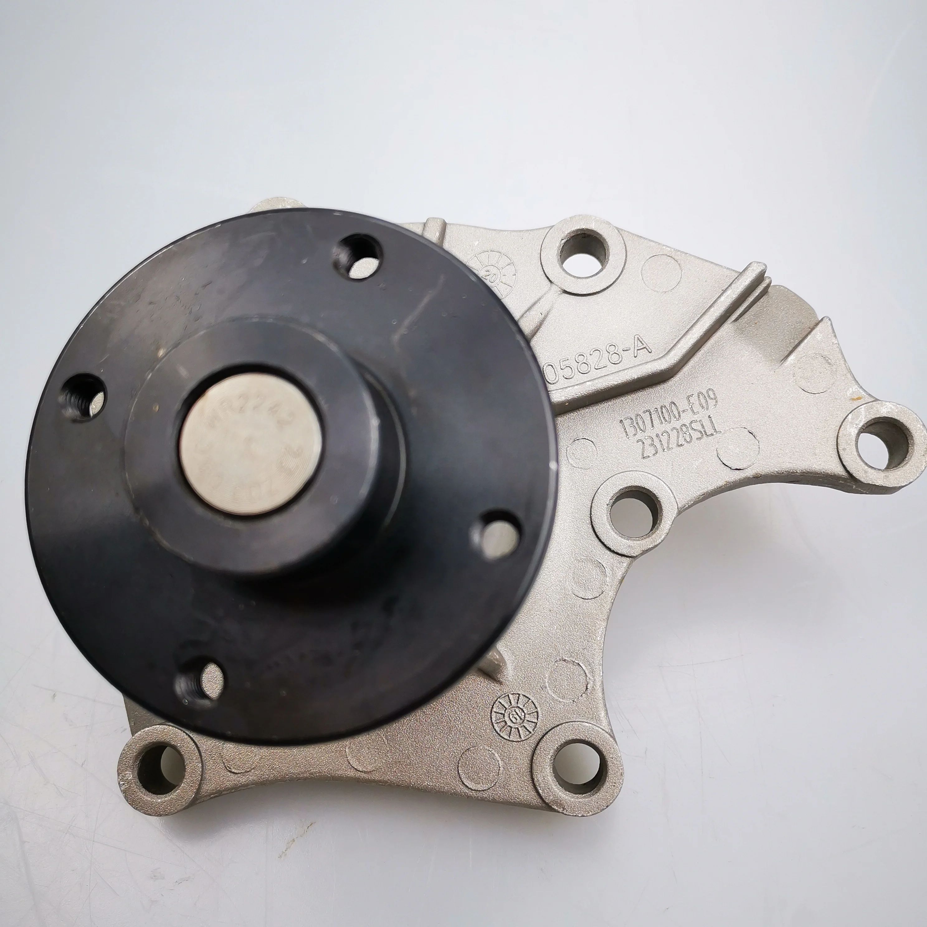 Great Wall HAVAL H3 H5 WINGLE 5 Water Pump 1307100-E09