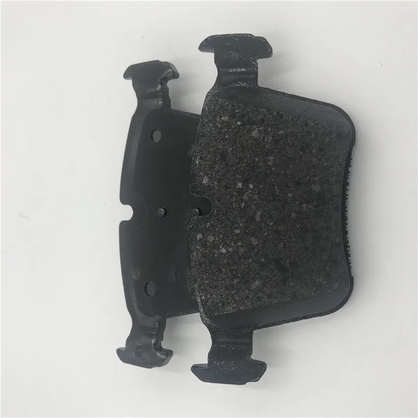 W205 W204 W203 C350半金属刹车片奔驰c300 C200 C350半金属刹车片0084201320 0084201420 ...