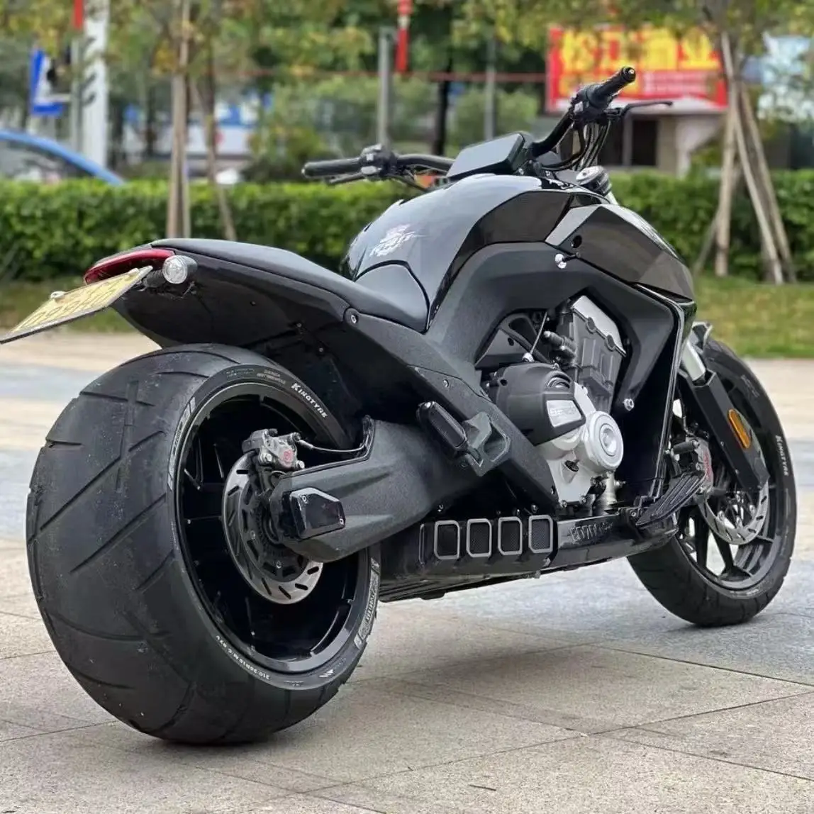 Benda Liao 700 400CC Inline-Four Motorcycle - Powerful Performance
