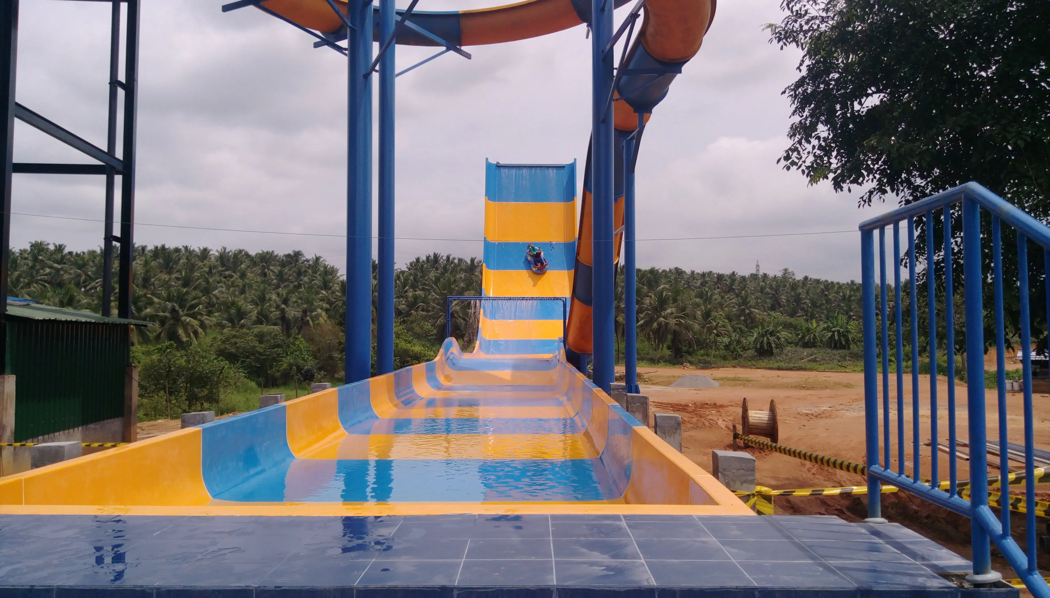 Water Park Adult Fiberglass Water Slide Splash Pad Slide Body: 6-8mm ...