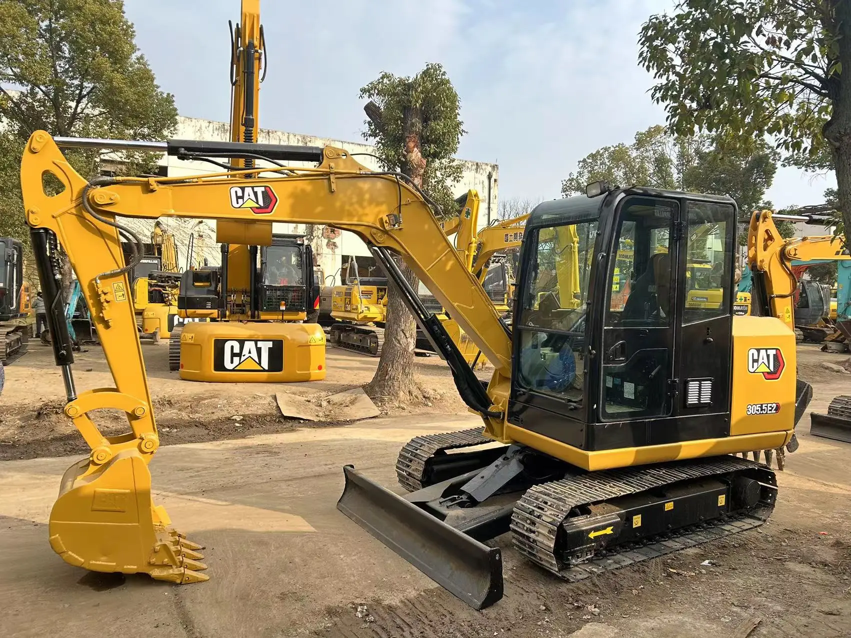 Used Mini Excavators Caterpillar 305.5e2 High Quality Small Crawler ...