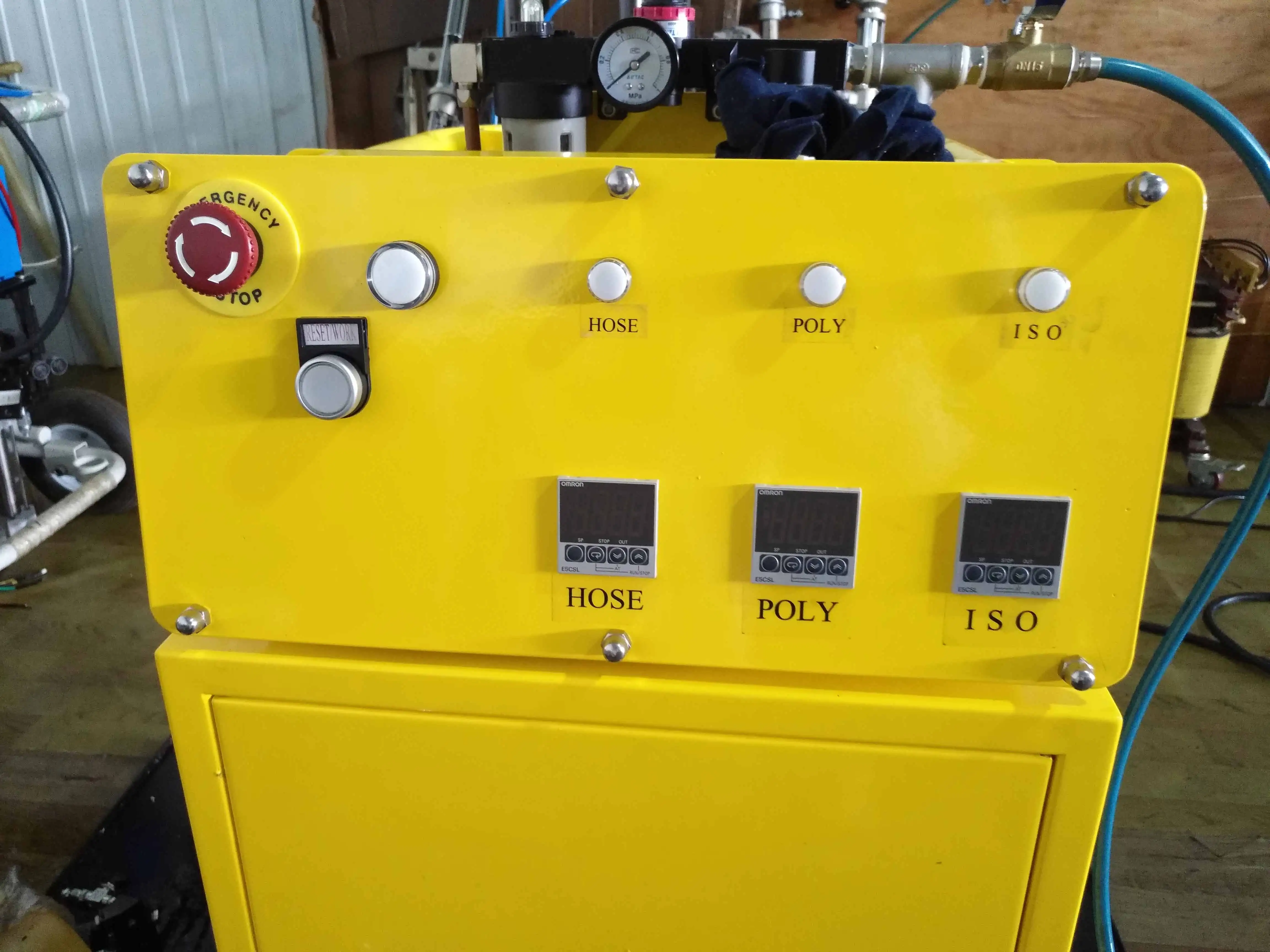 Pu Polyurethane Spray Foaming Machine For Roofing Project & Insulation ...