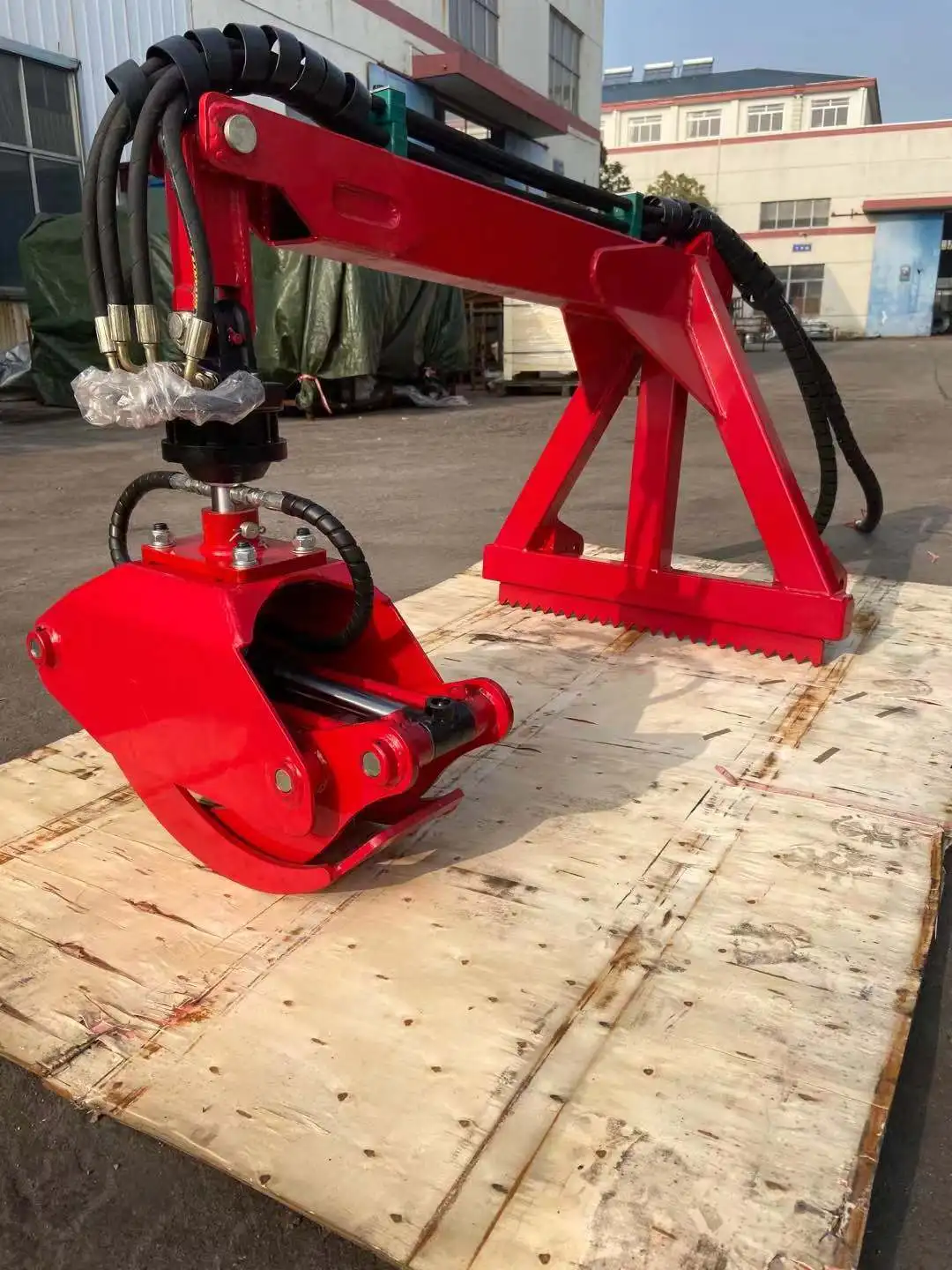 Tractor Skidding Grapple - Efficient Log Handling Tool