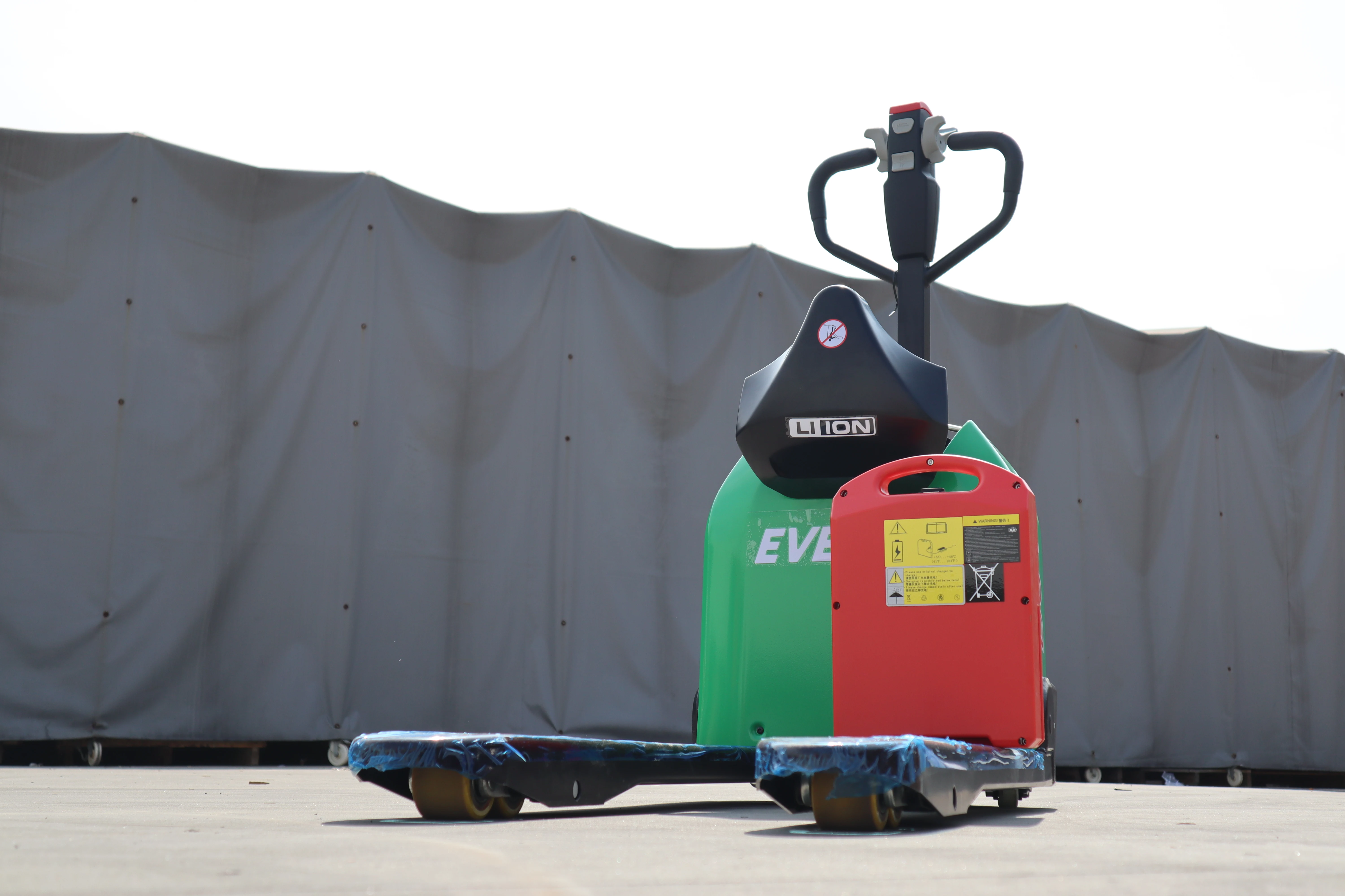 HELI Electric Pallet Stacker - 1.5t Capacity & 24V/48V Power