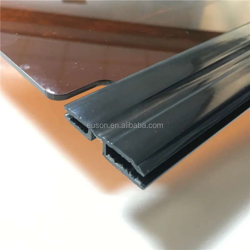 Custom Extrusion Plastic Living Hinge for Acrylic Panels