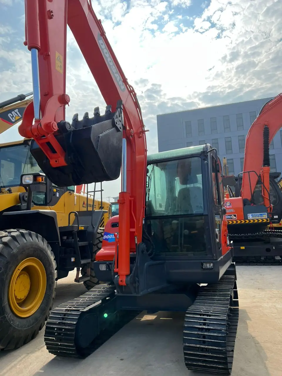 Used Excavator Doosan Dx55 Excavator Crawler Dx55-9c Mini 5t 6t Digger ...