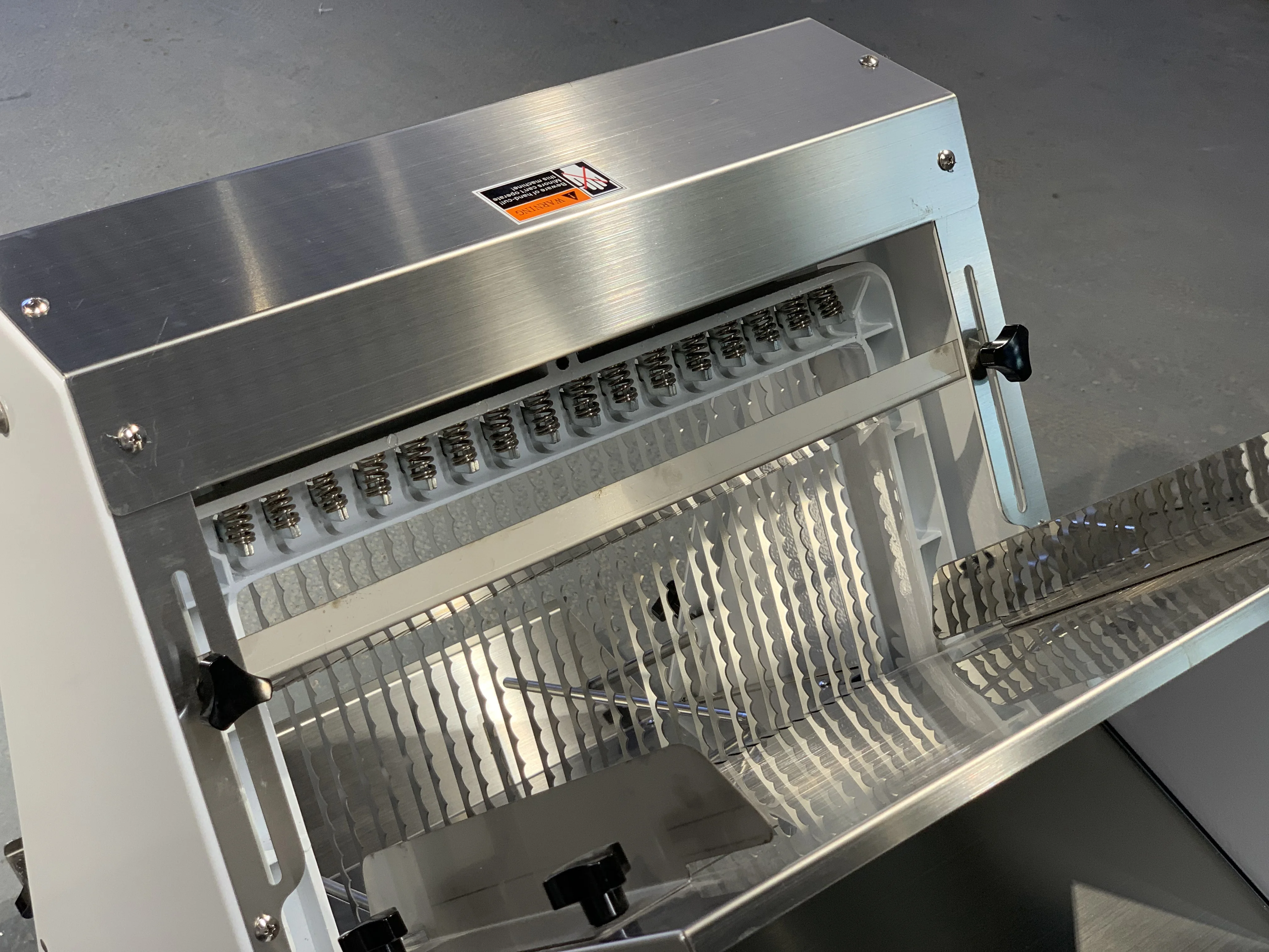 Hot Selling Bakery Machines Electric Croissant Dough Moulder/toasting ...