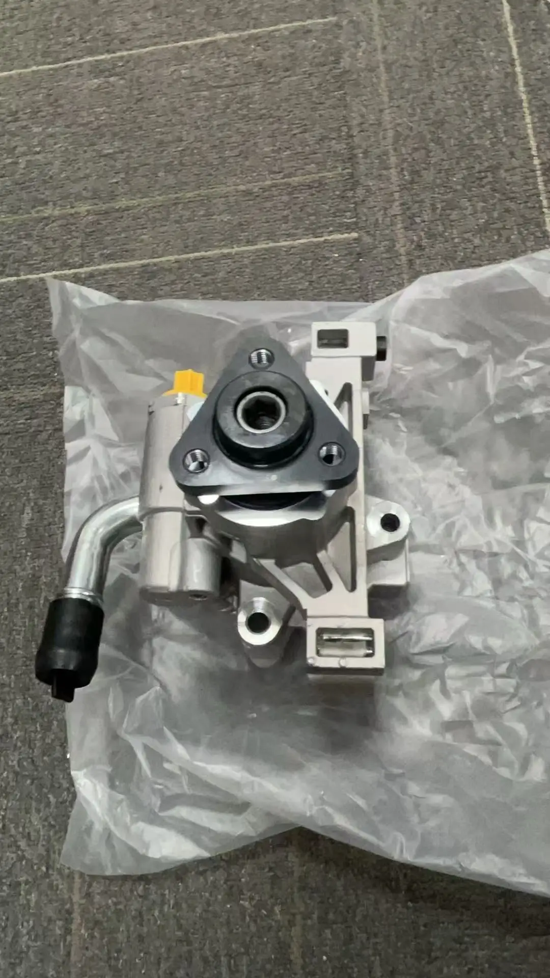 Hot Sell Auto Parts Steering System Power Steering Pump OEM 6C113A674AB ...