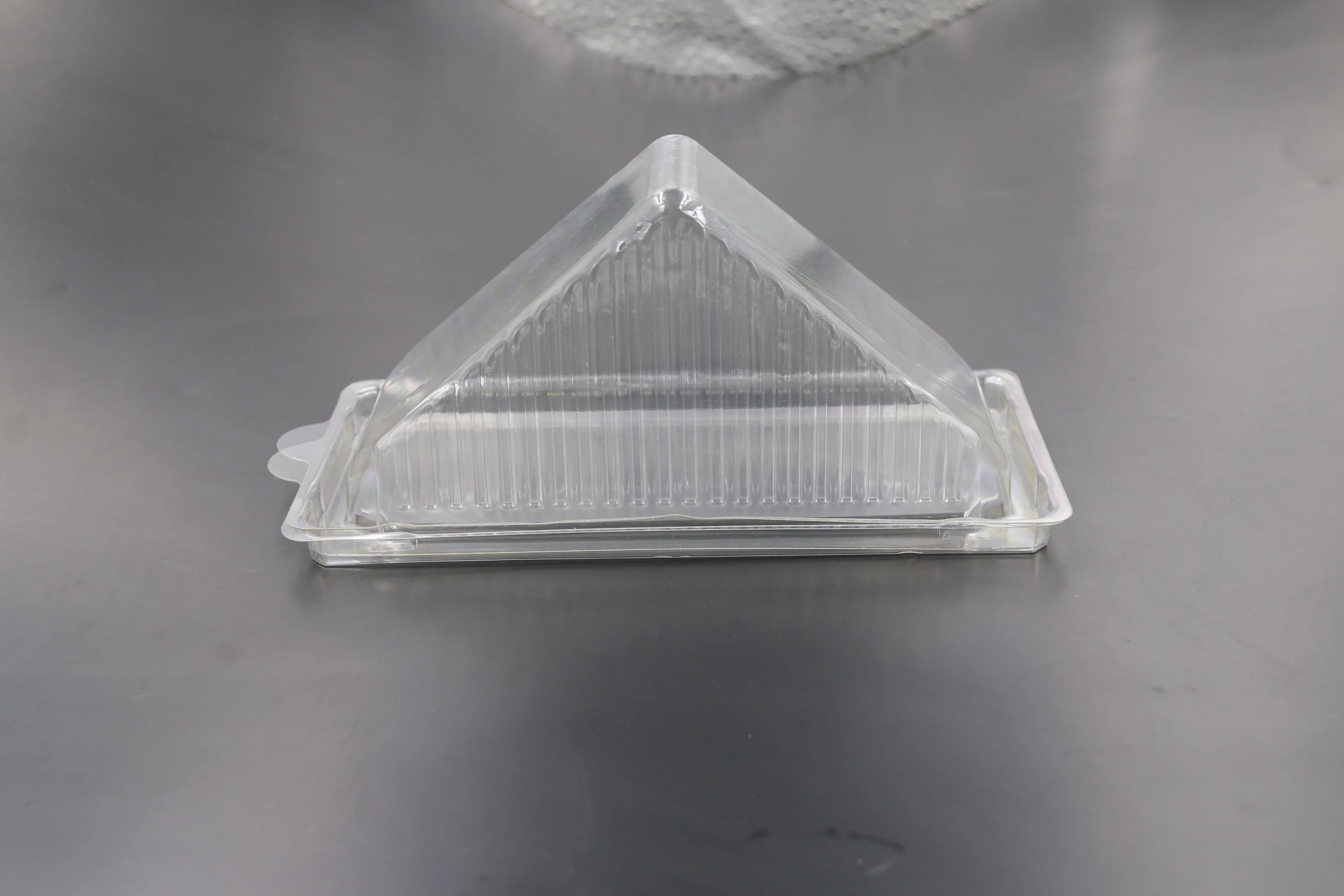 Hot Sale Custom Size Triangle Shape Disposable Plastic Packing Box For ...