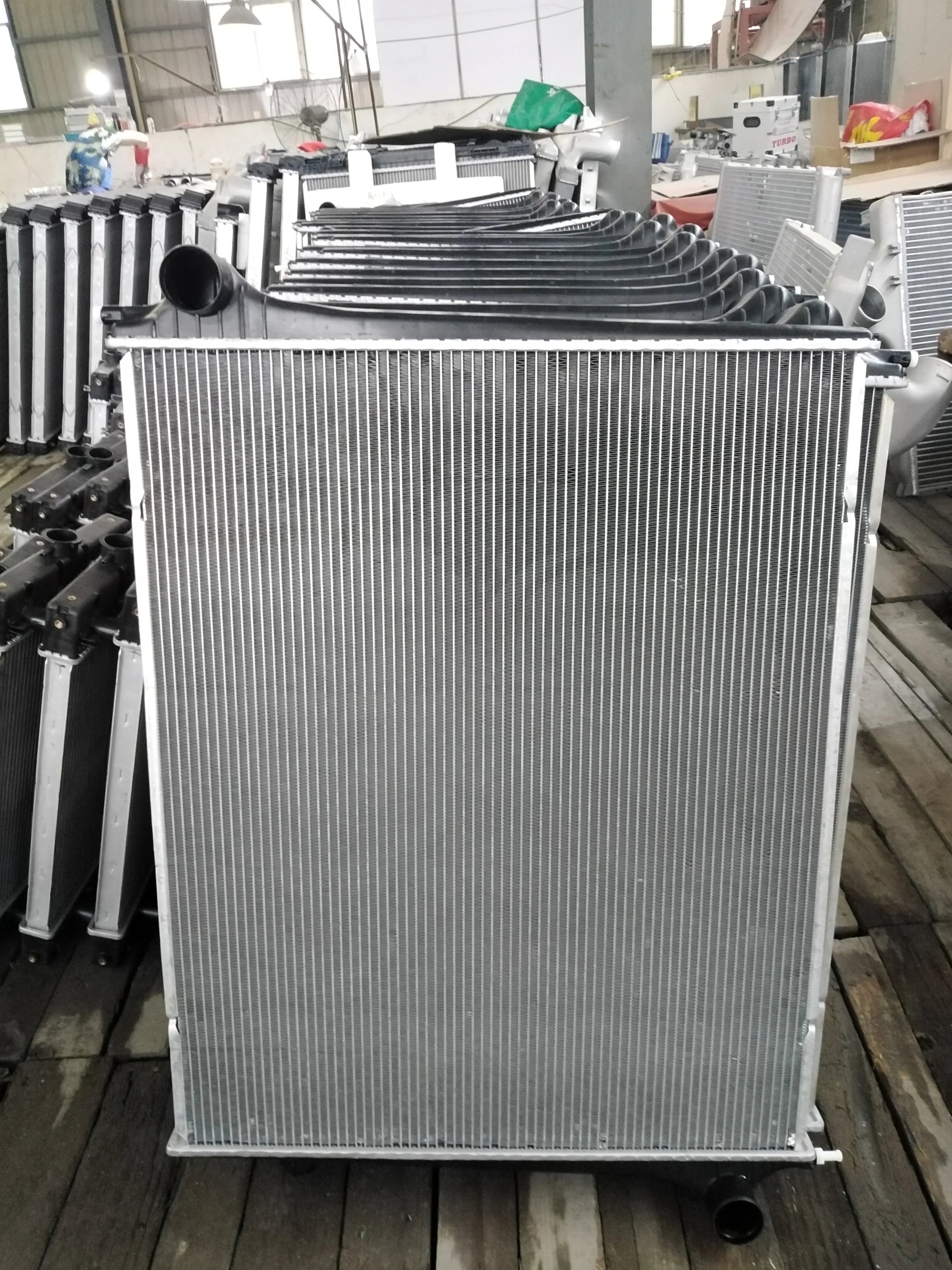 Pa66-gf30 1365371 Truck Radiator Voor Scania 4-Serie P94| Alibaba.com