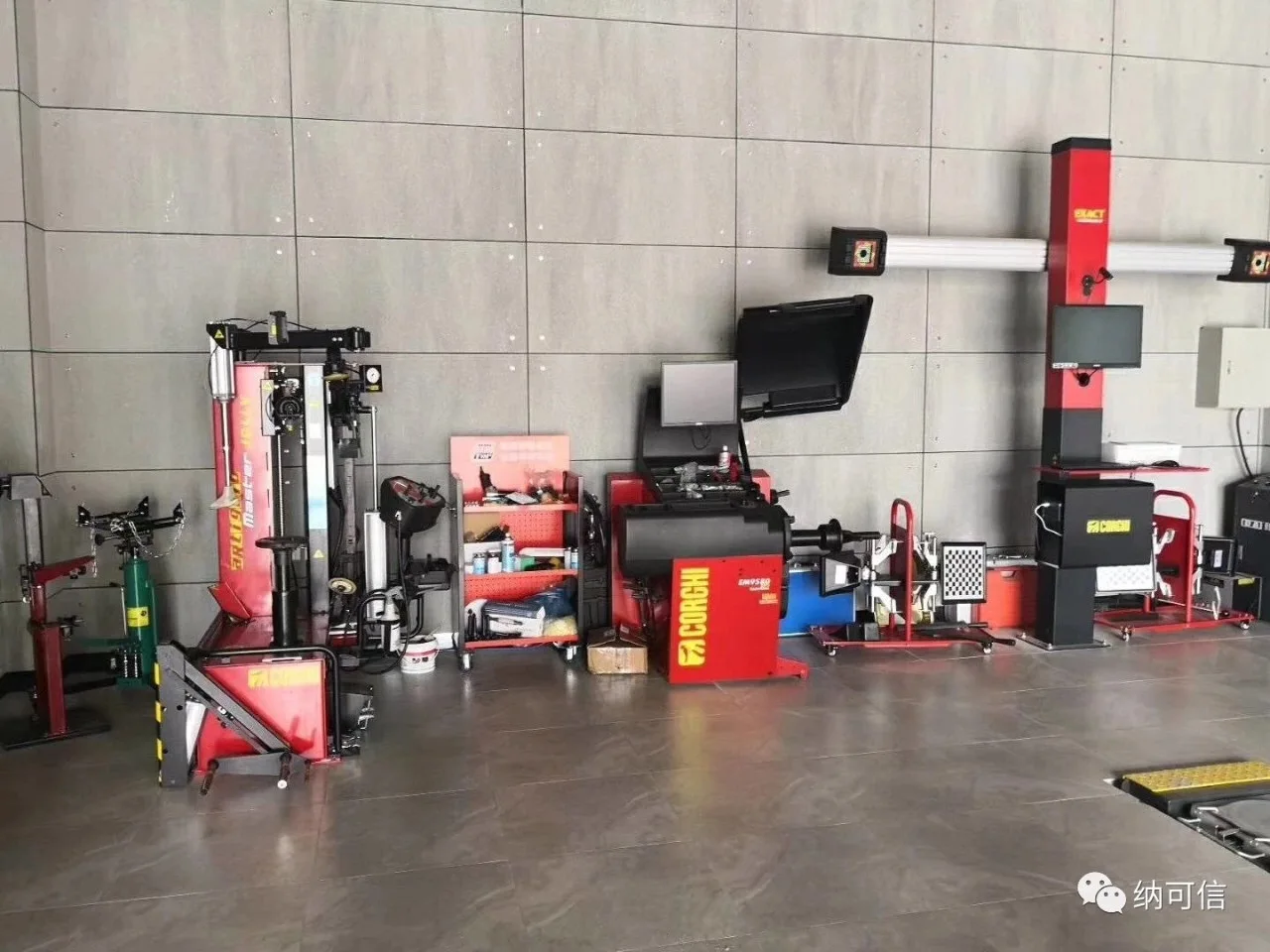 Corghi Exact Blacktech X Plus - High Accuracy Wheel Alignment