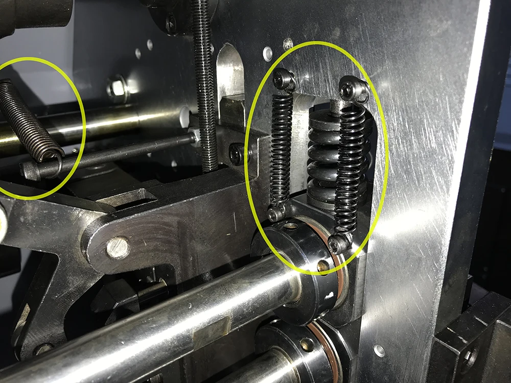 4.5mm Industrial Equipment Spring Coiling Machine German Hook Extension ...