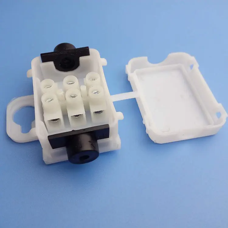 Insulated 3-Way Cable Junction Box - Dust-Proof & Waterproof