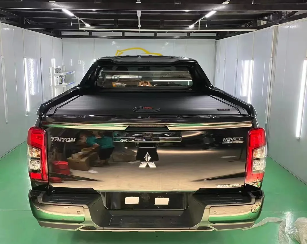 Mitsubishi L200 Tonneau Covers - Durable & Retractable