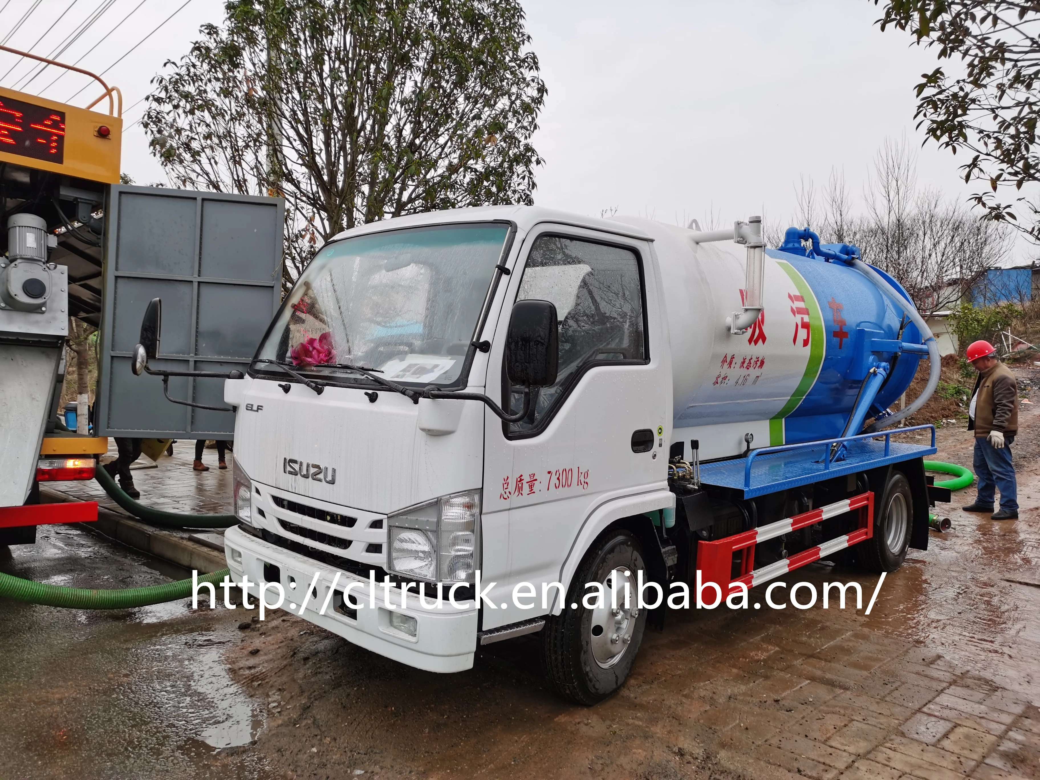 4x2 Isuzu 3.5cbm Sewage Suction Truck With Vacuum Italy Pump For Sale ...
