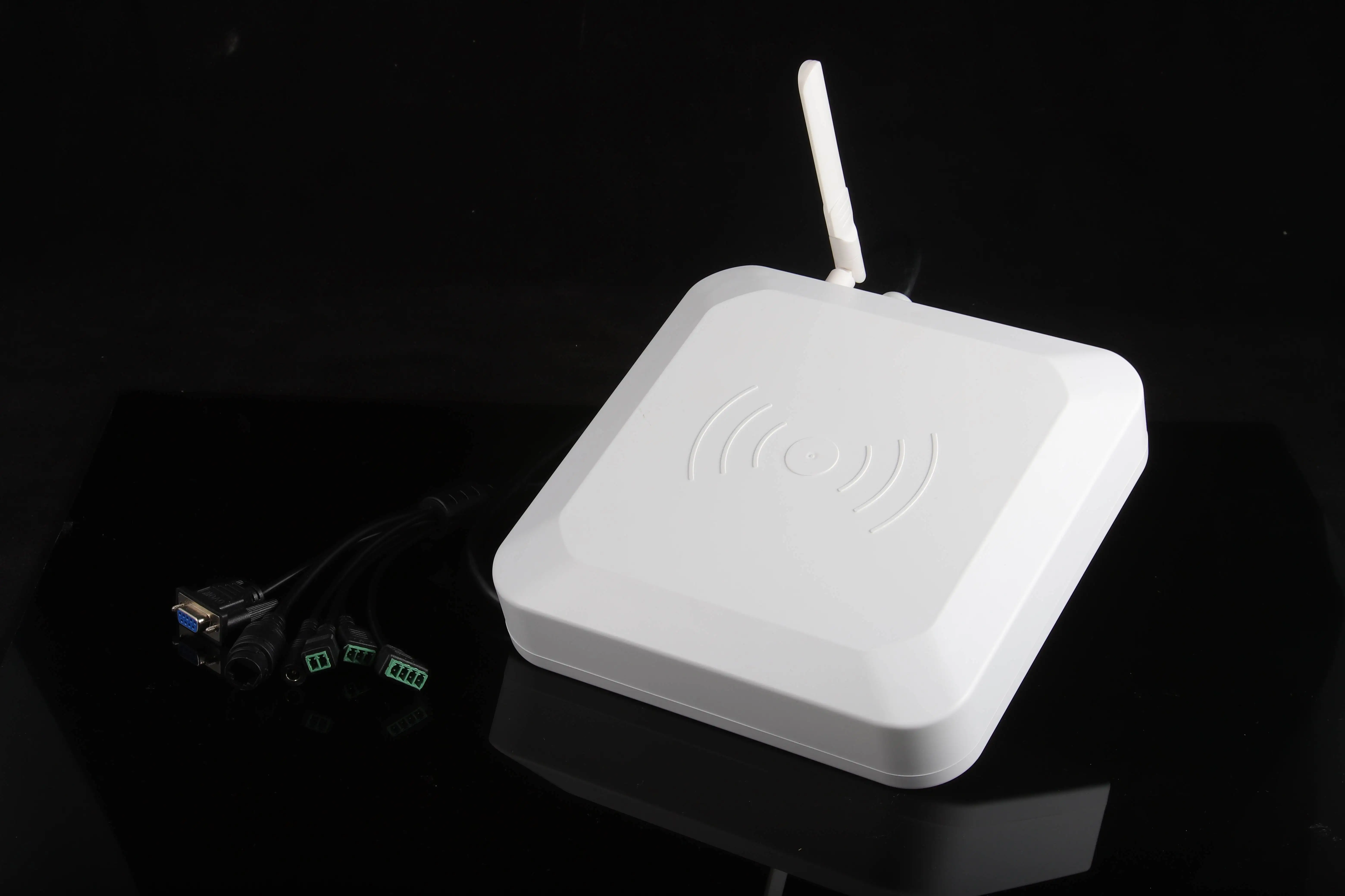 9dbi Uhf Rfid 15meter Long Range Reader For Vehicle Management - Buy Built-in 9dbi Antenna ...