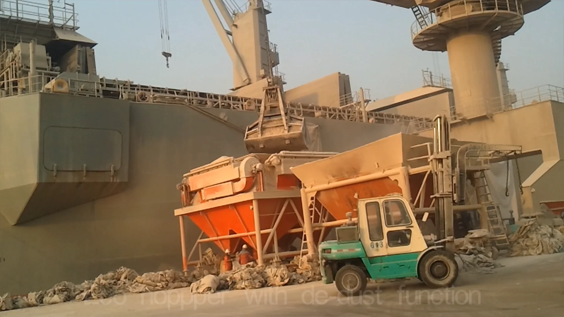 50cbm Movable Hopper Unloader For Port Bulk Material - Buy 50cbm ...