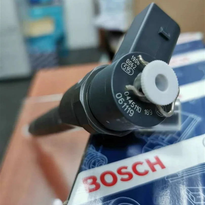 Genuine Diesel Injector 0445110190 0445110189 Common Rail Injector For Bosch Mercedes Benz ...
