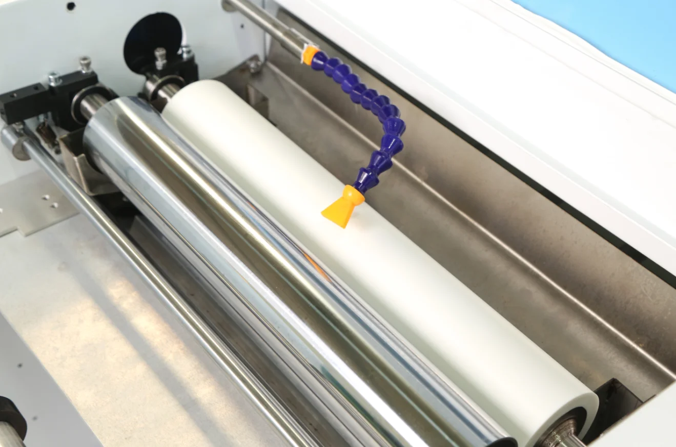 Automatic Label Uv Varnishing Machine For 350mm Max. Label Width - Buy ...