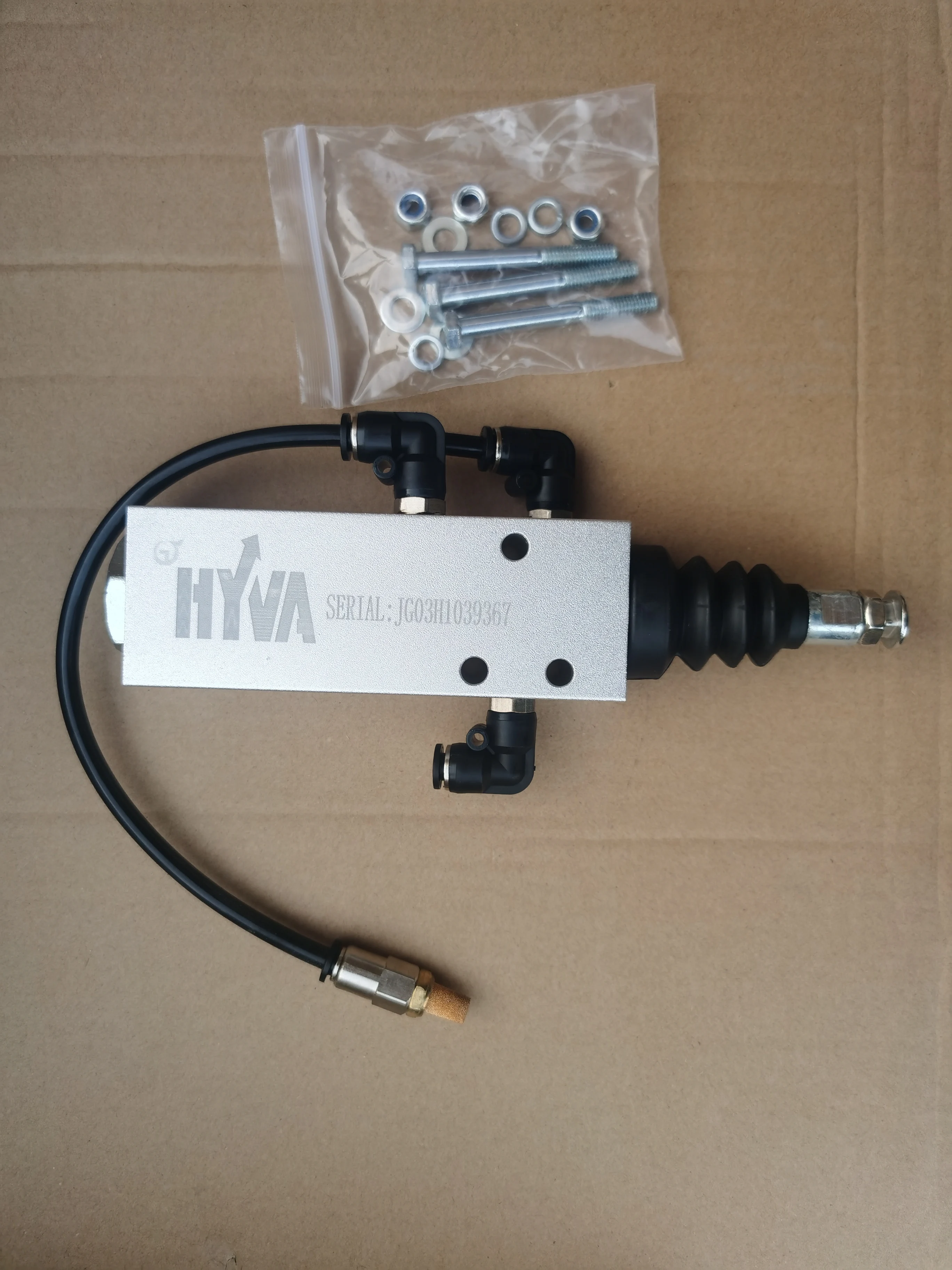 Shacman's New Large Box Hydraulic Limit Valve - Haiwo Parts