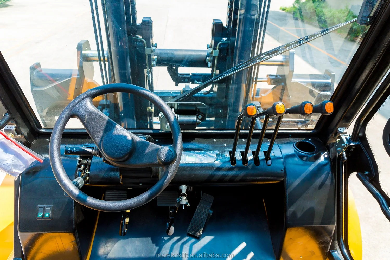 10 Ton Forklift Container Lifter - Diesel Powered Pallet Truck