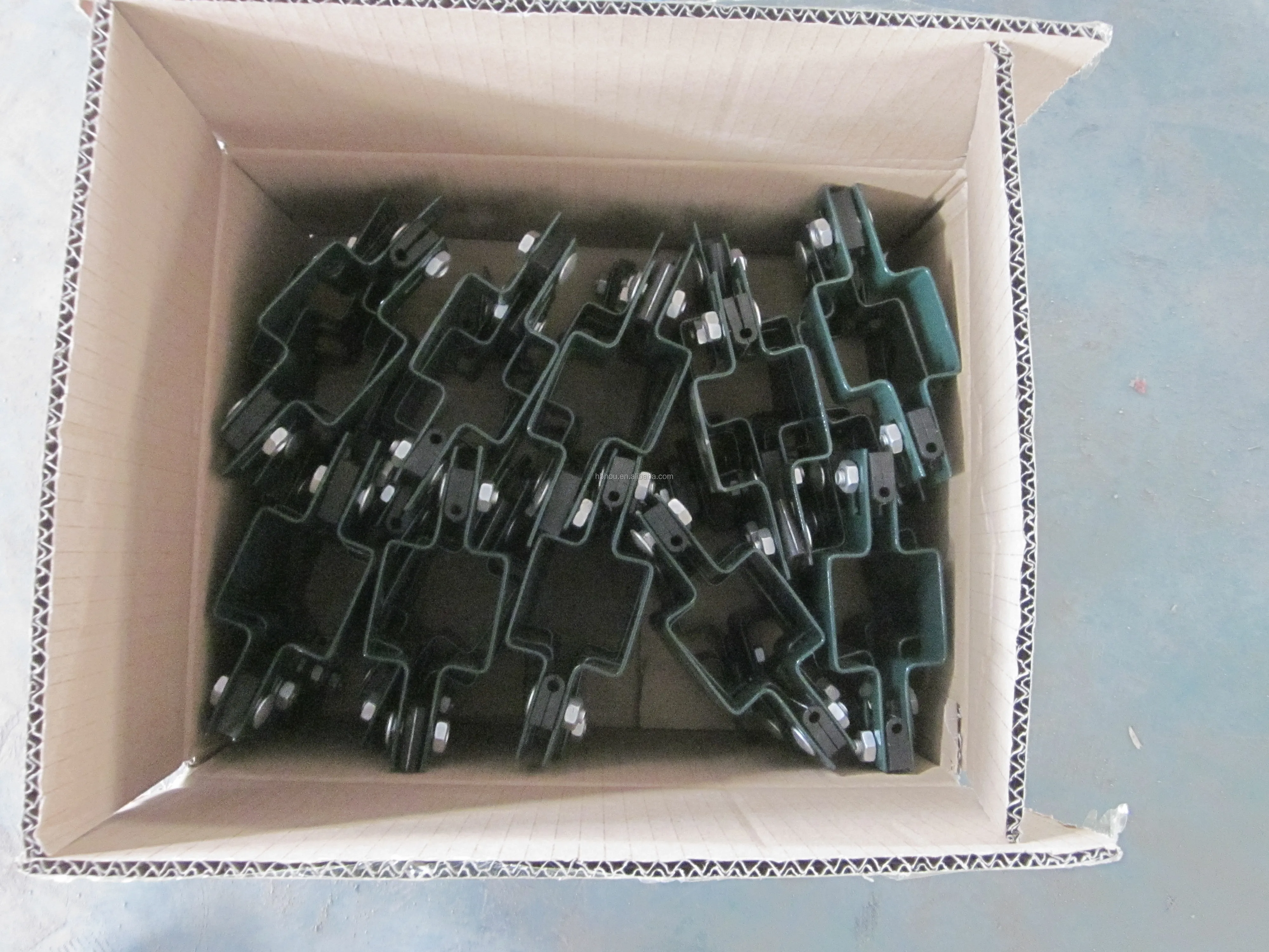 HT Metal Fence Rectangular Post Clamps - Durable & Easy Install