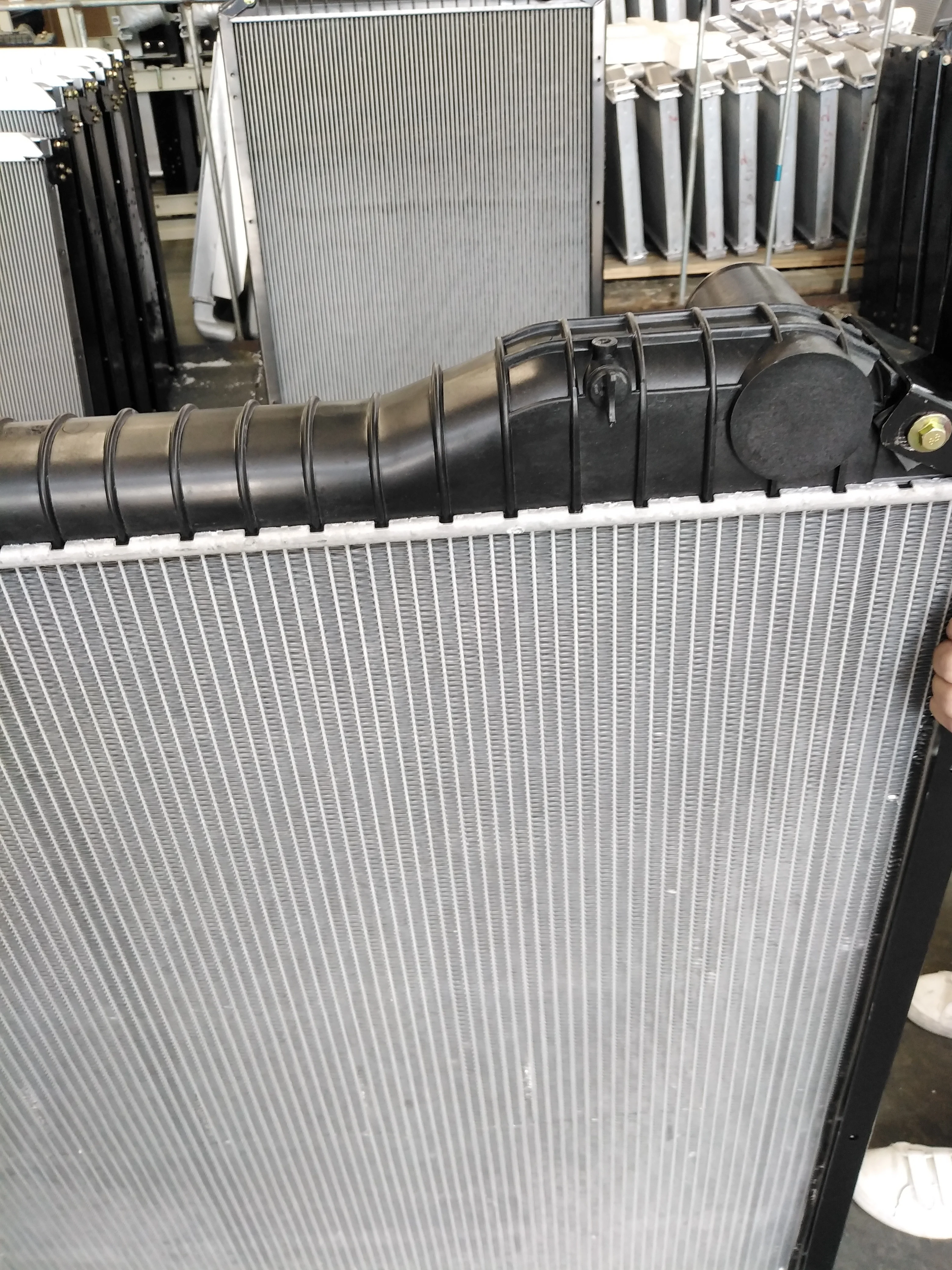 Aluminum Radiator for Hino 700 - Efficient Cooling