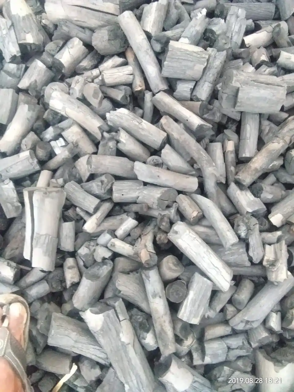 Eco Friendly Smokeless Hardwood Charcoal Black Ayin Wood West Africa ...