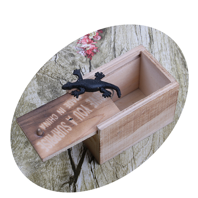 Wooden Pulling Joke Spider Prank Bug Surprise Toy Jump Scare Lizards ...