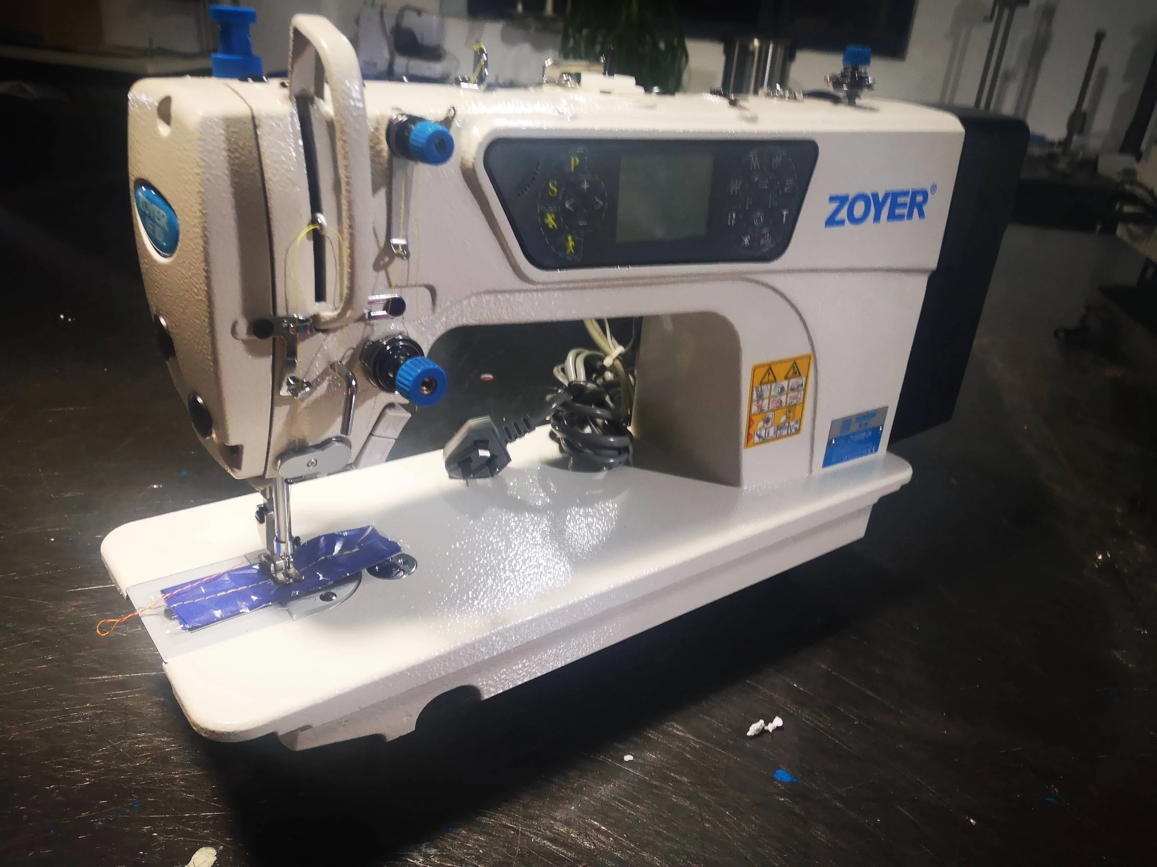 ZY9000B-D4 Zoyer Computerized Sewing Machine - High-Speed & Reliable