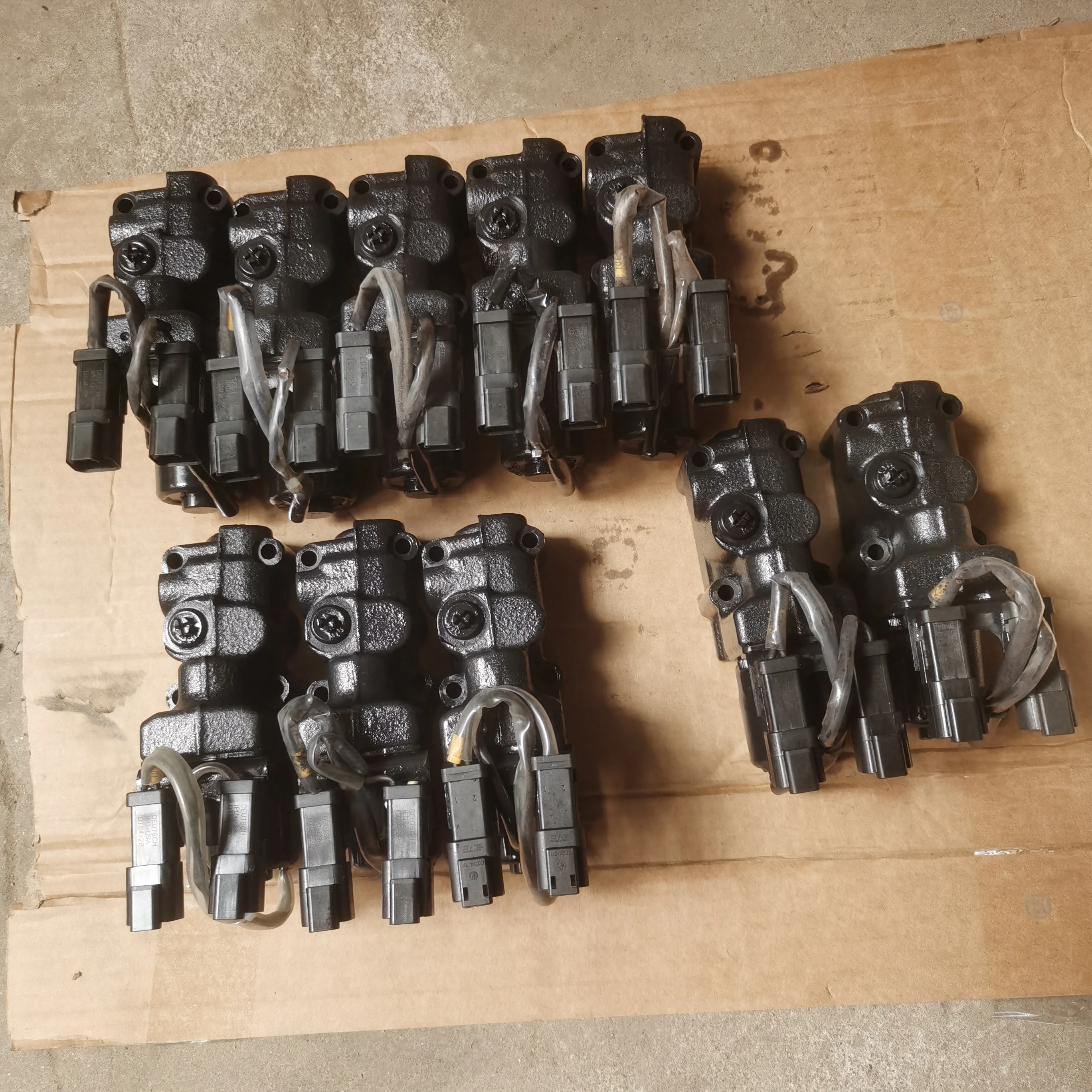 D275 Bulldozer Ecmv Battery Valve Assembly 17a-22-47960 17a1346101 17m ...