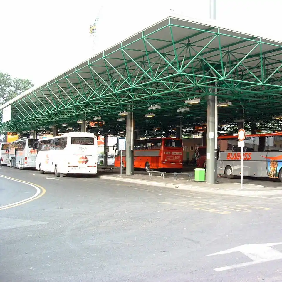 Prefabricated Metal Bus Station Building - Durable & Customizable