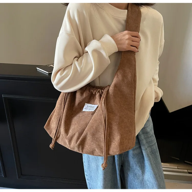 Large Capacity Niche Design Canvas Fashion Handbag 2025 Spring New ...