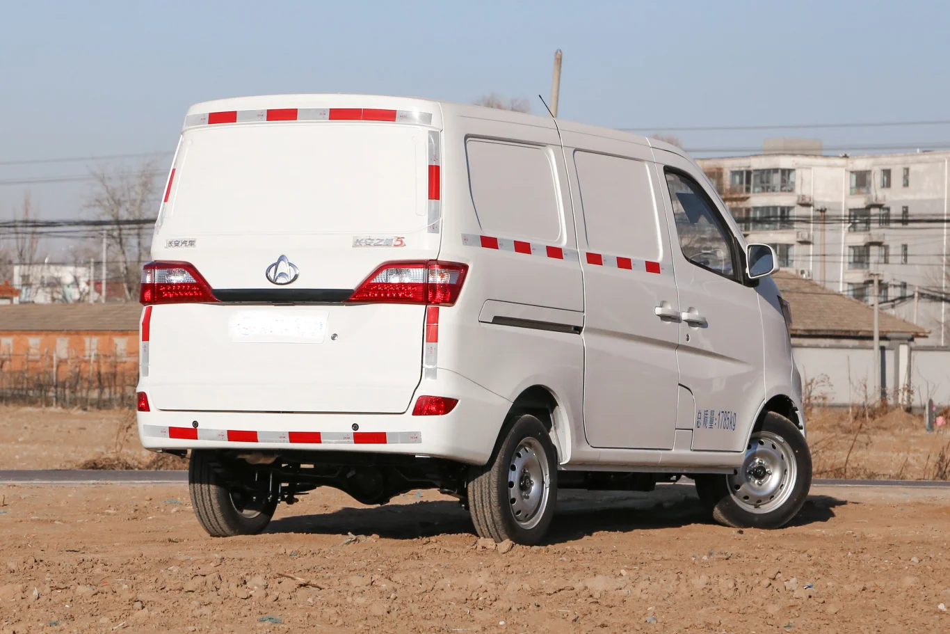 Changan STAR 5 Passenger Van Truck - Efficient & Reliable