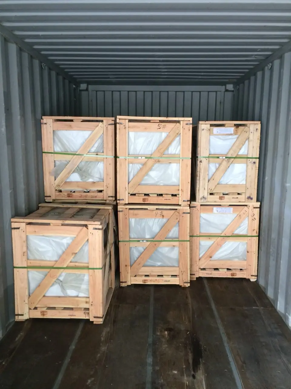 White and Gold Quartz Countertops - Transparent & Stylish