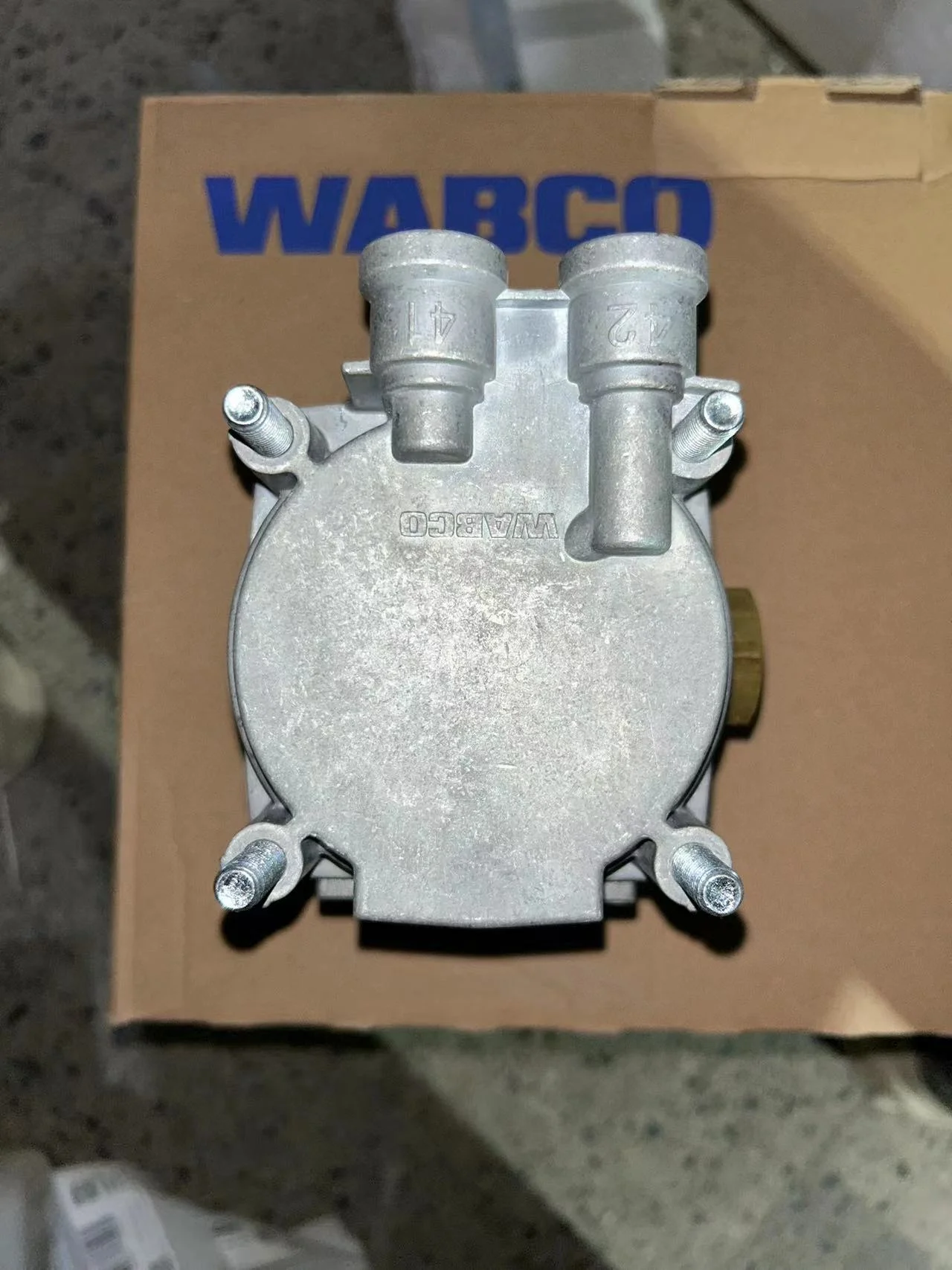 Wabco 9730112080 124544 425444 41211072 Relay Valve Kamaz 5490 54901 ...