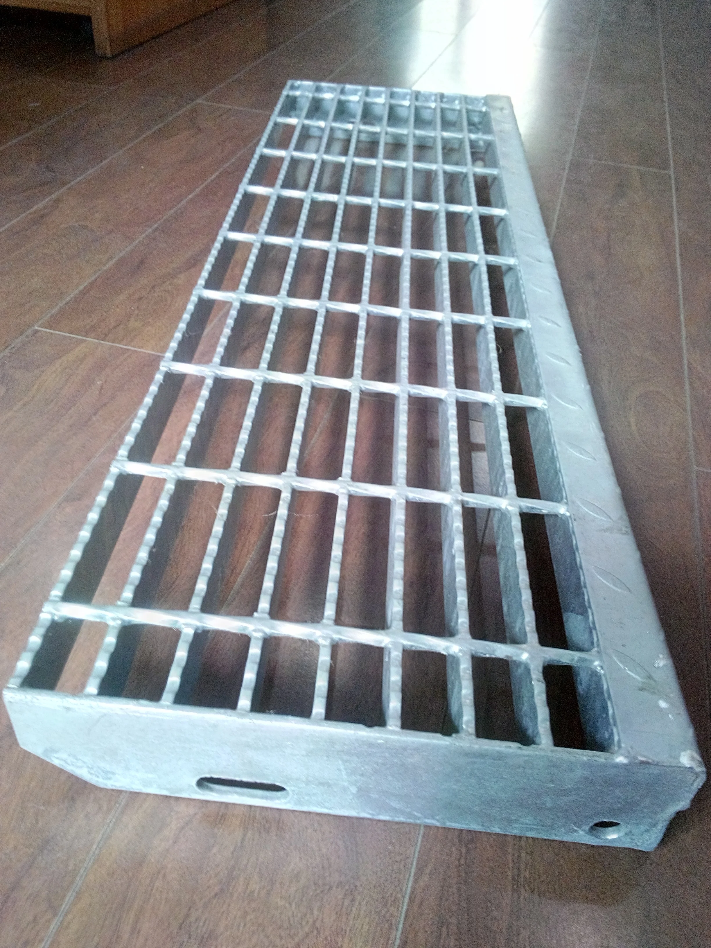 Galvanized Stair Treads With Checkered Plate Nosing Or Nonslip Nosing ...