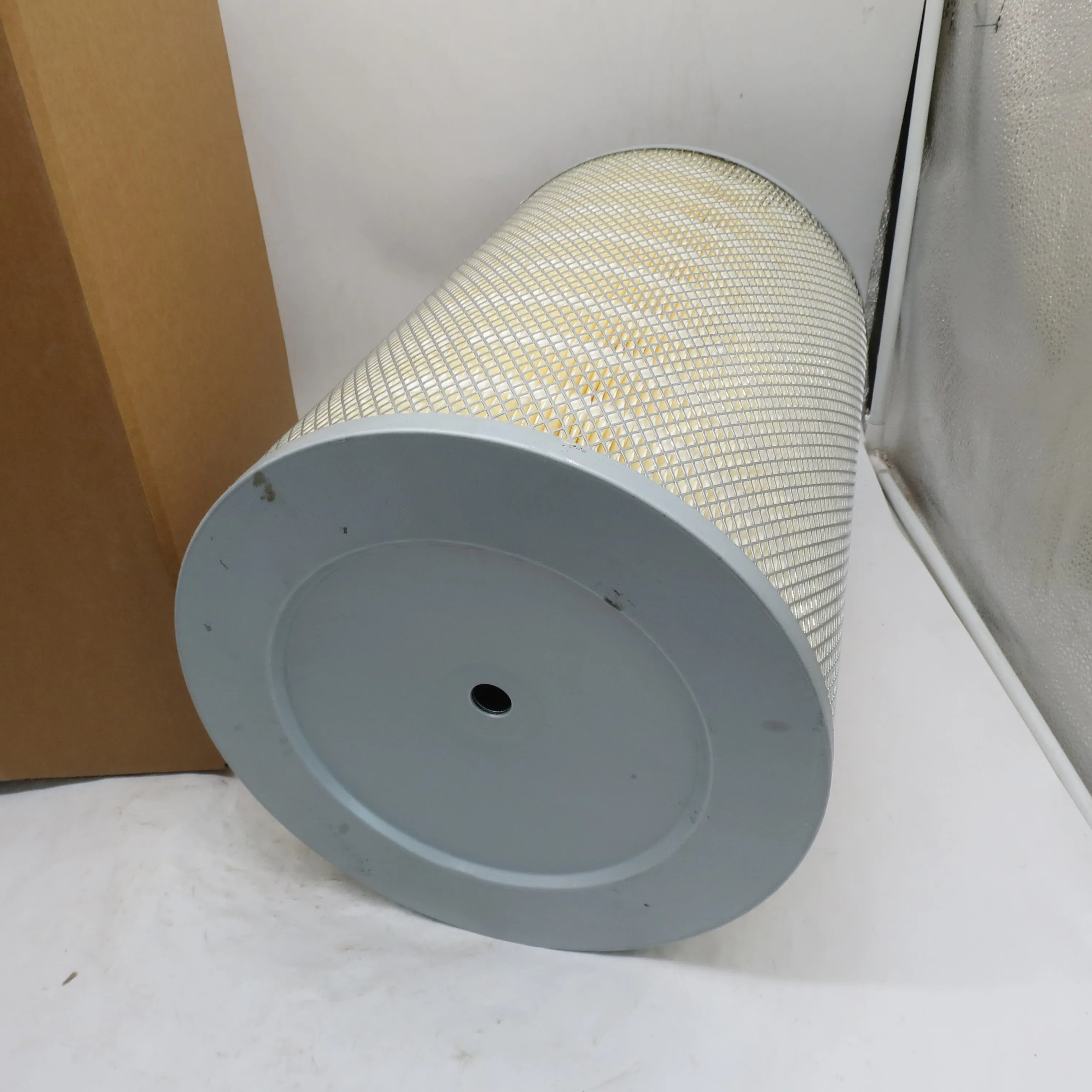 High Quality Spare Truck Parts - Diesel Engine Air Filter 211000008