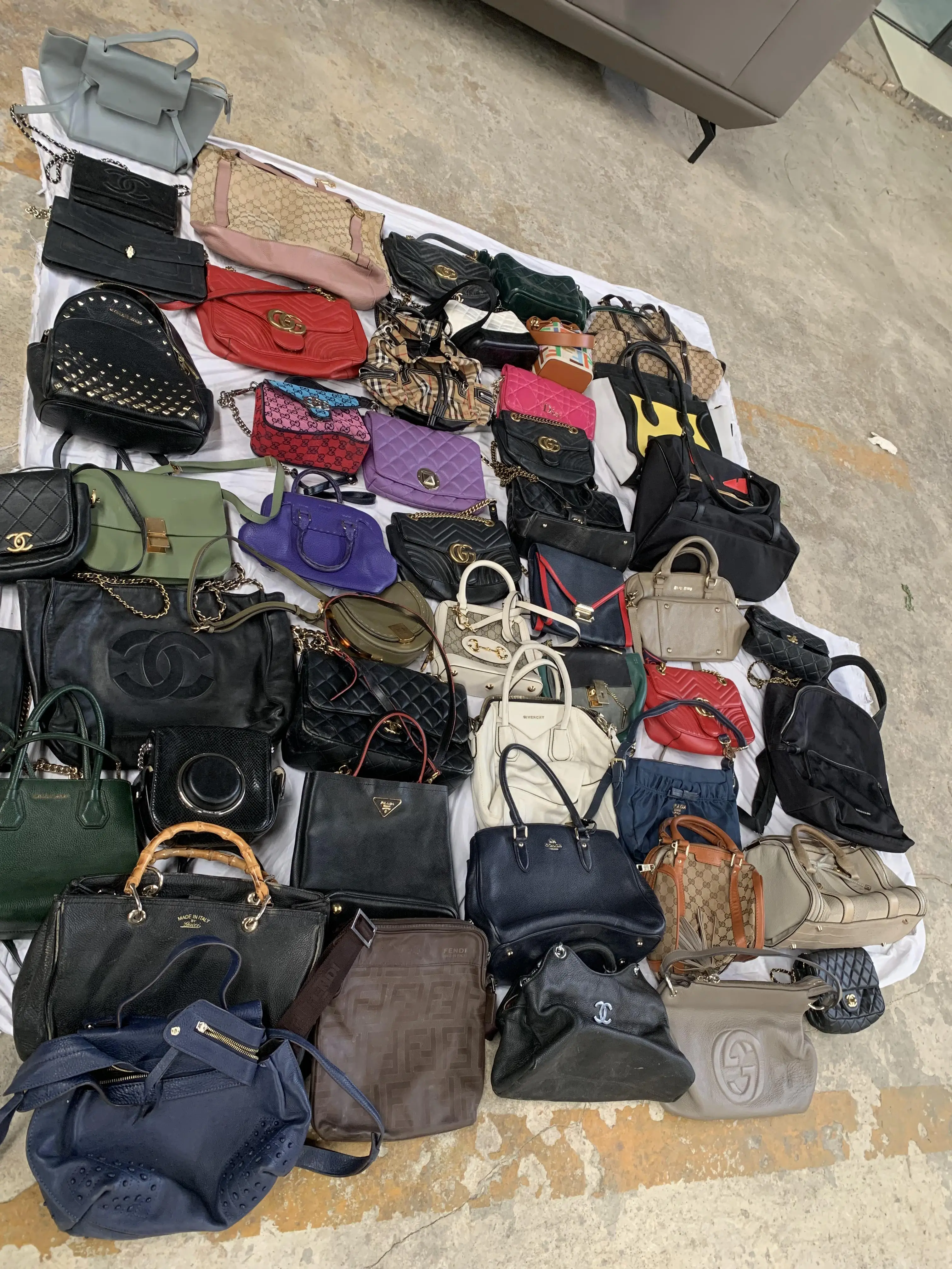 Second-hand Bags Used Bags - Buy Popular Brands,Wholesale,Second-hand ...