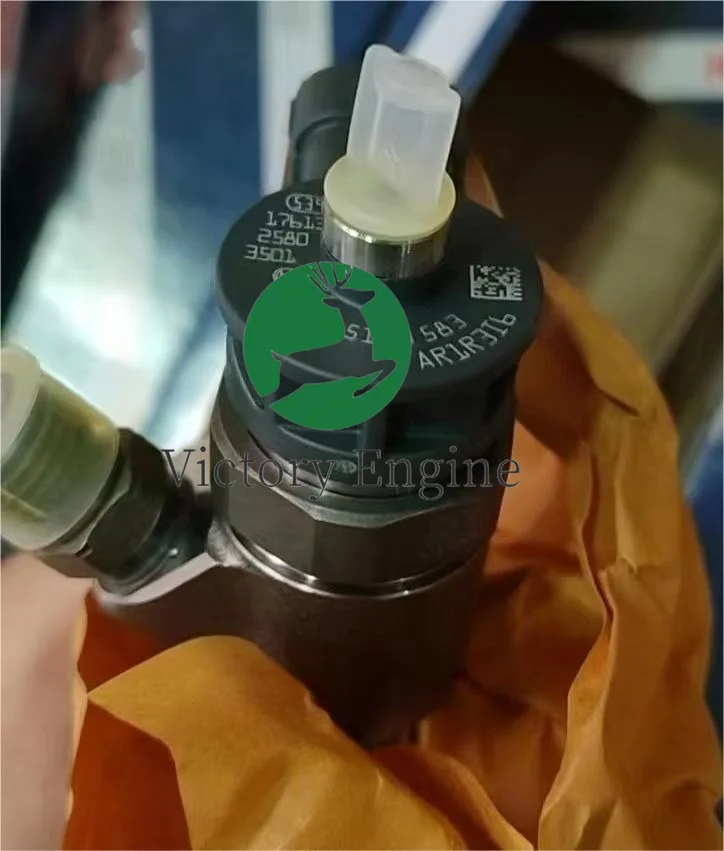 Diesel Engine Universal Rail Fuel Injector 0445110583 0445110584 33800 ...