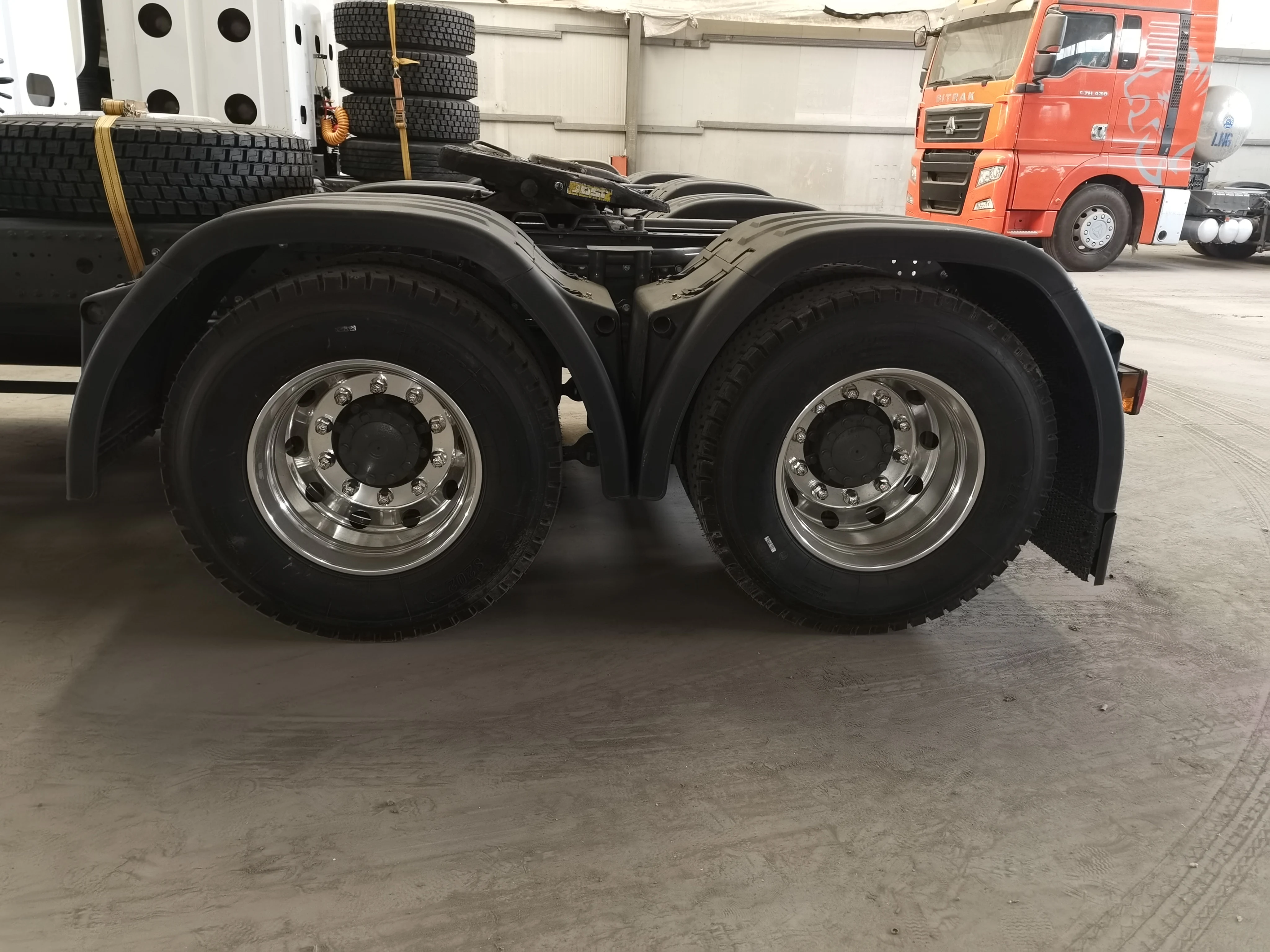 Sinotruk Howo T7h Sitrak C7h Natural Gas Truck,Tractor,430 Hp,440 Hp ...